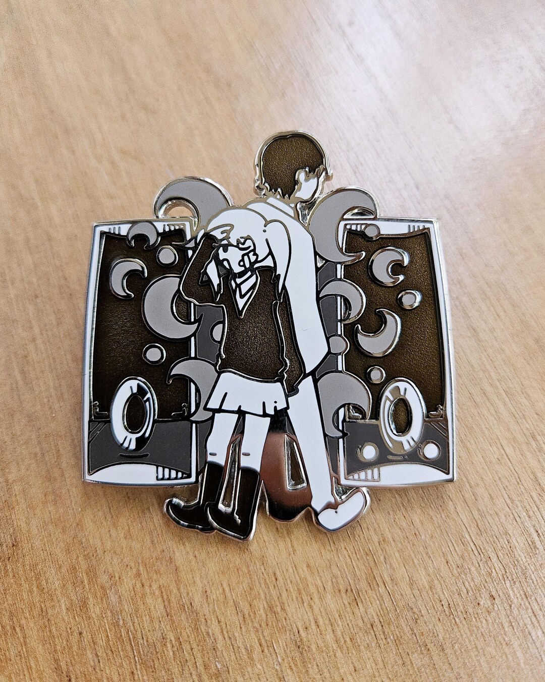 Rolling Girl - Miku Vocaloid Enamel Pin - Etsy