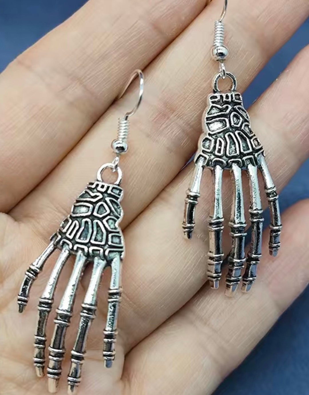 Vintage Skeleton Hands Dangling Earrings. Perfect for - Etsy