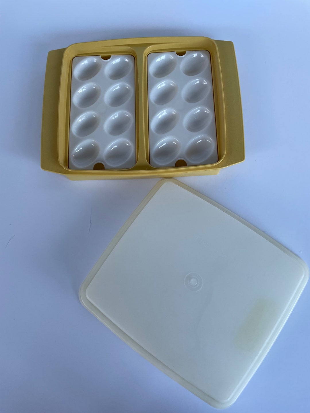 Tupperware Egg Keeper/carrier, Vintage Storage Containers - Etsy
