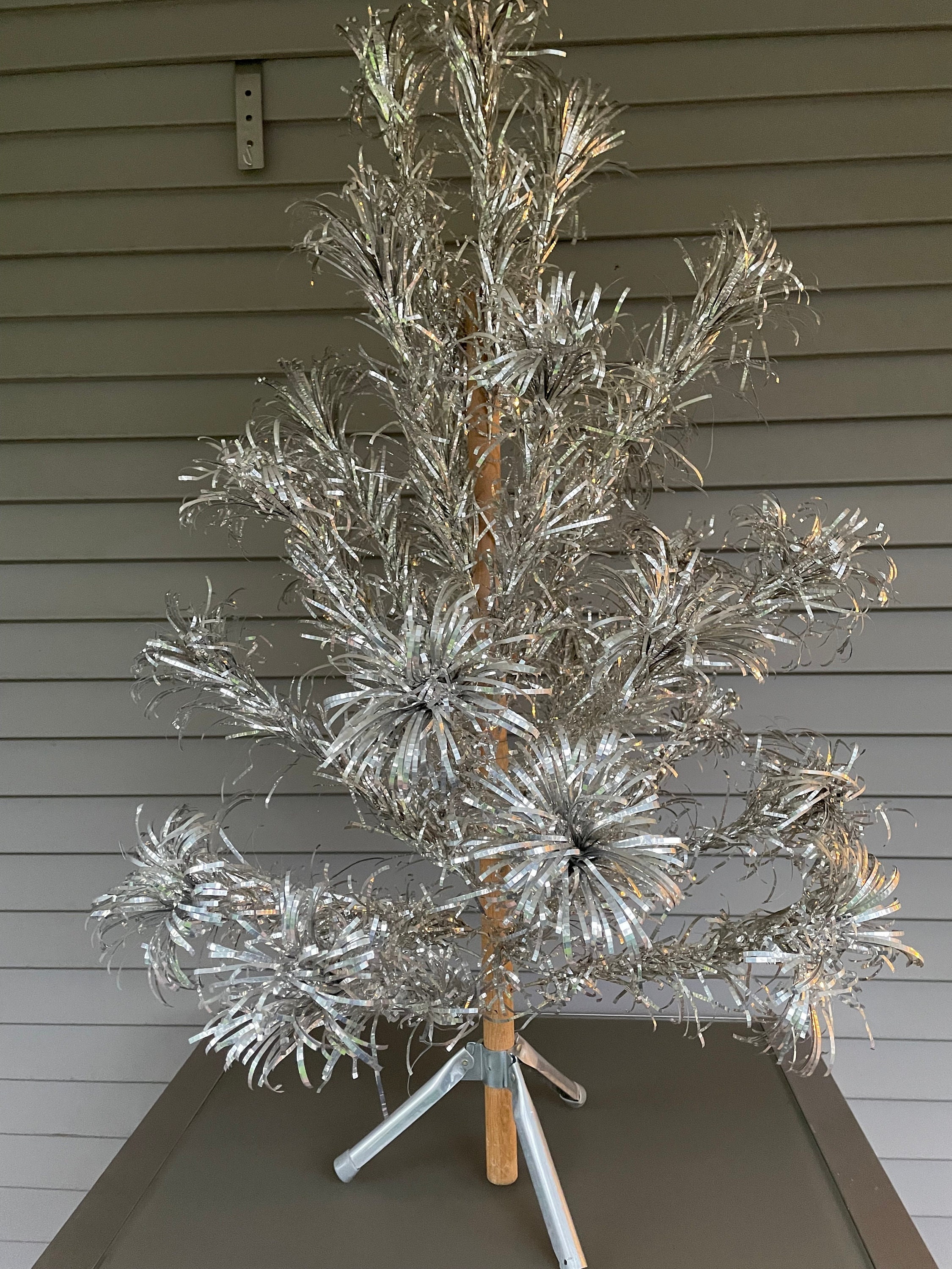 Evergleam Aluminum Christmas Tree