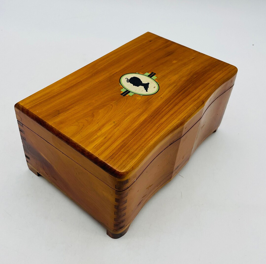 Lovely Cedar Keepsake Box, Cameo Silhouette Design, Dovetail Corners - Etsy