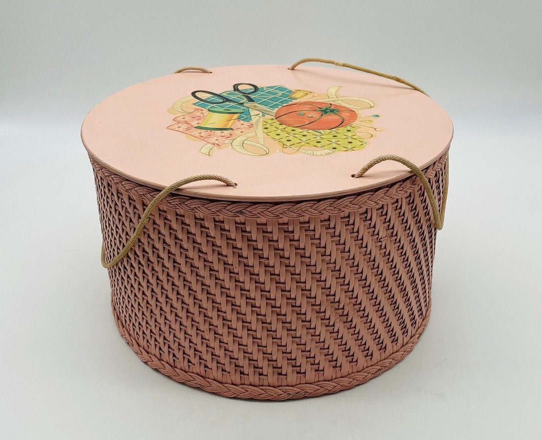 Princess Pink Wicker Round Sewing Box With Wood Lid Algonquin, Illinois ...