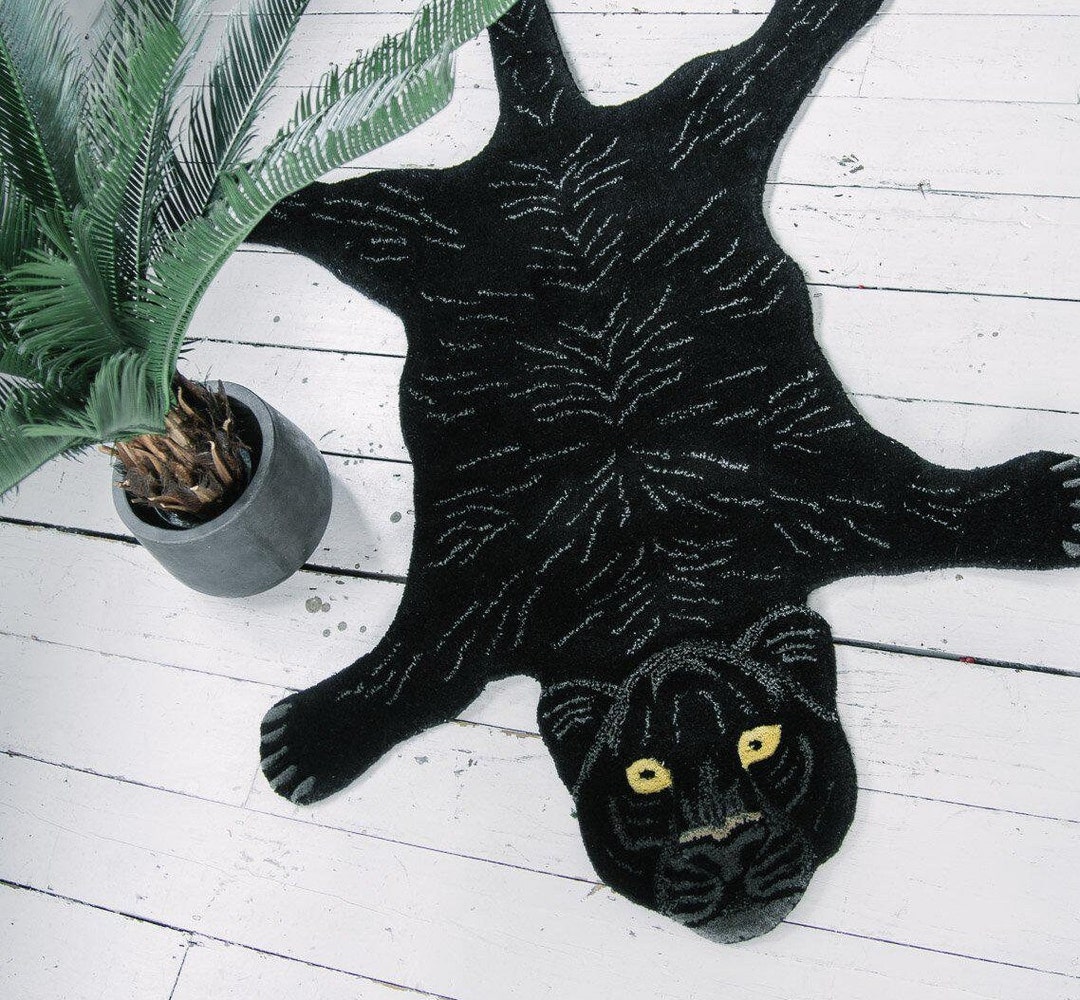 Black Panther Shape Rug, Hand Tufted Woolen Rug for Living Room ...