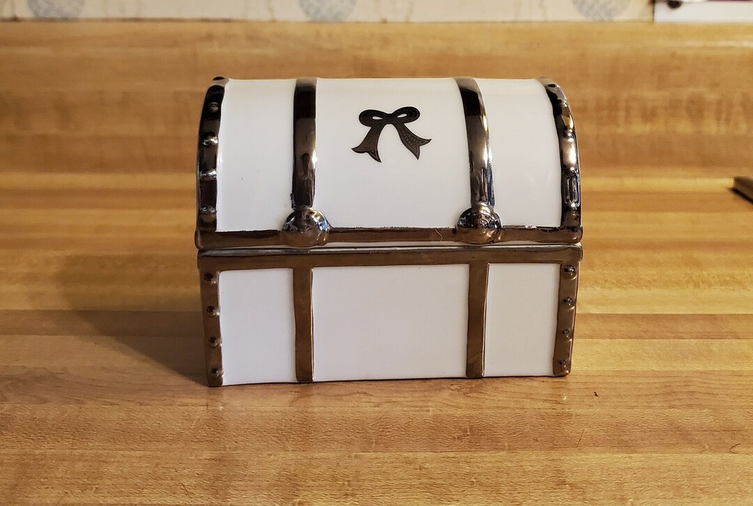 Lefton Porcelain Treasure Box: Silver Bow Trinket Stash - Etsy