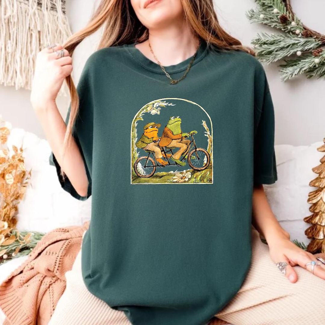 Frog and Toad on Bike T-shirt, Frog and Toad Book Series T-shirt ...