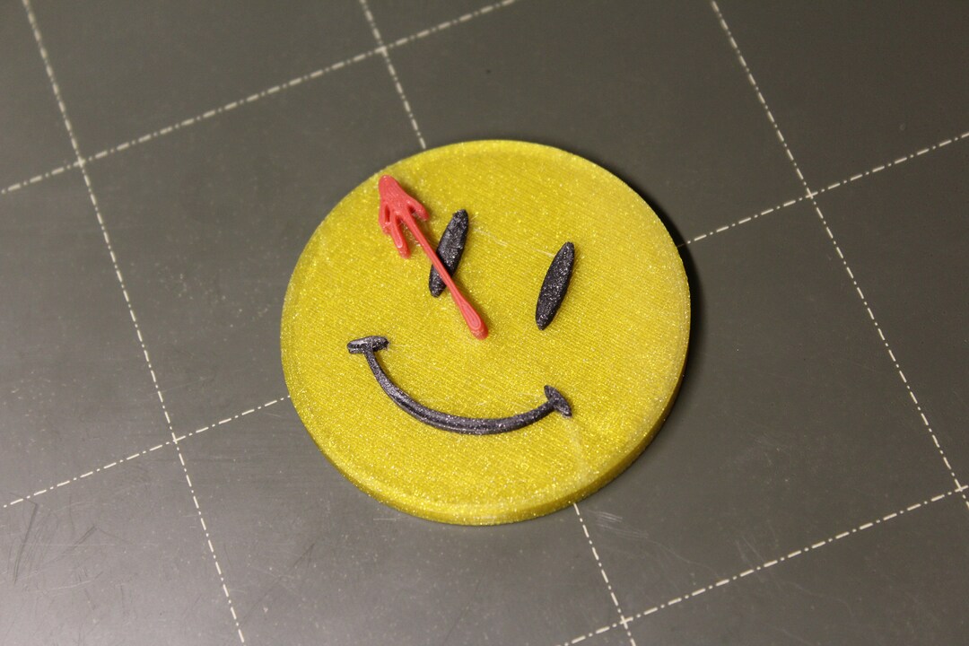 Watchmen Badge Comedians Smiley With Blood Badge From the Watchmen ...