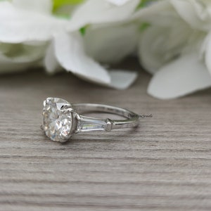 2.75 CT Round Cut Moissanite Engagement Ring/ Unique Double Claw Prong ...