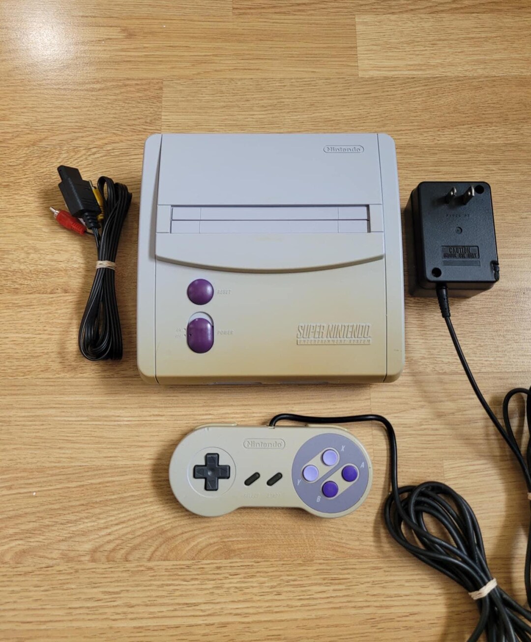 Super Nintendo Junior Console + Controller + Cables! *tested ...