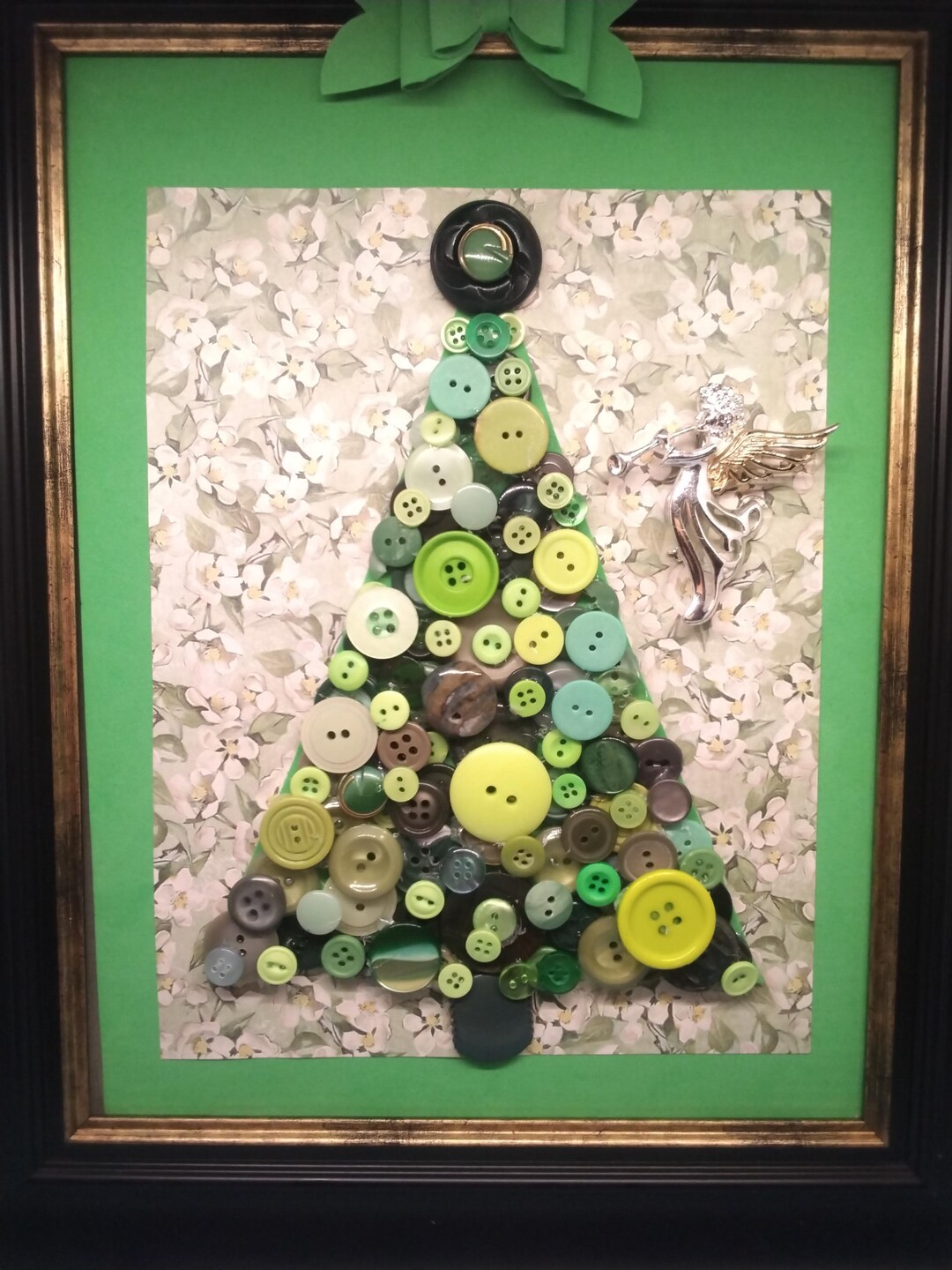 Gallery Wall, Button Art, Christmas Theme, Holiday, Seasonal, Button ...