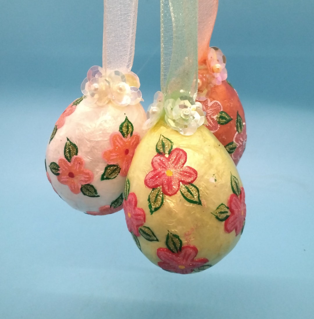 Beads, Sequence, Eggs, Three Eggs, Paper Mache Eggs, White, Yellow ...