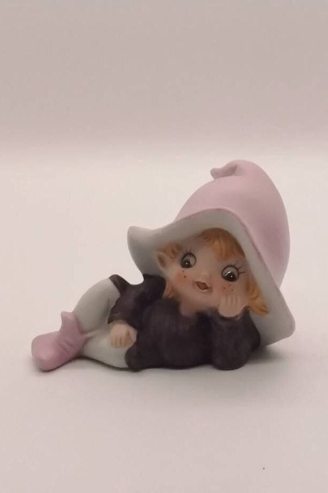 Figurine, Pixie, Elf, Lady Pixie, Big Eyes, Golden Hair, Big Pink Hat ...