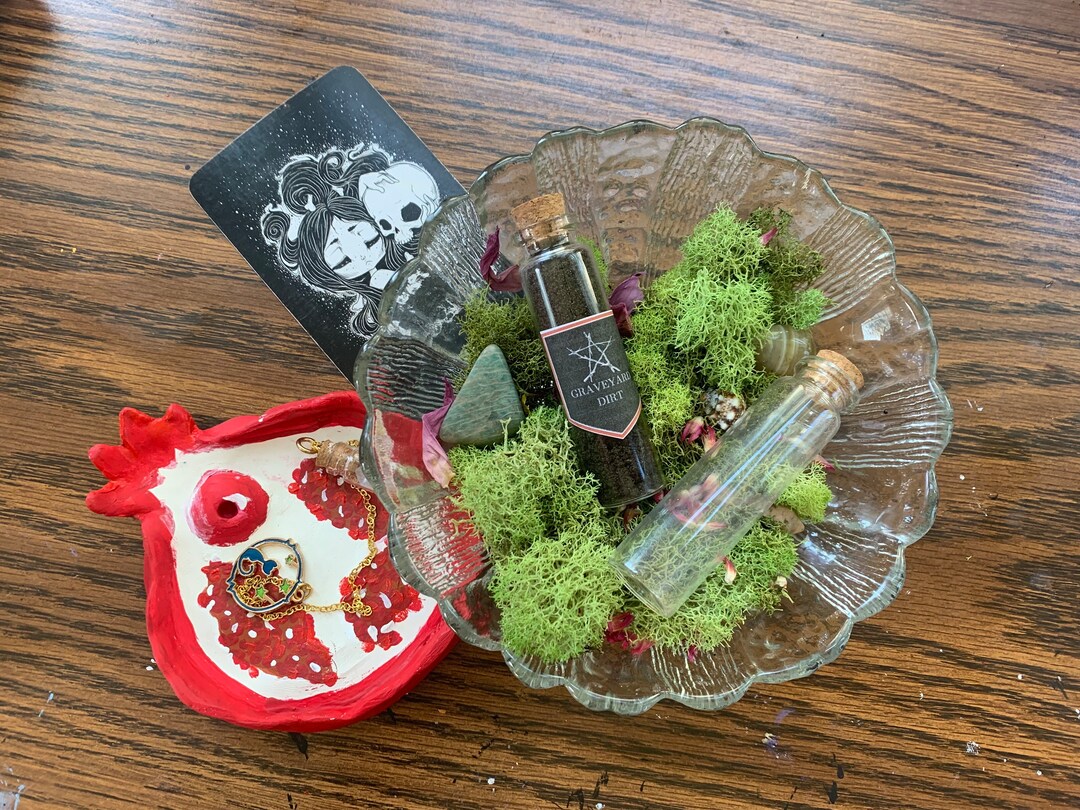 Graveyard at a Crossroads Dirt Witchcraft Protection Baneful Magic Hex ...