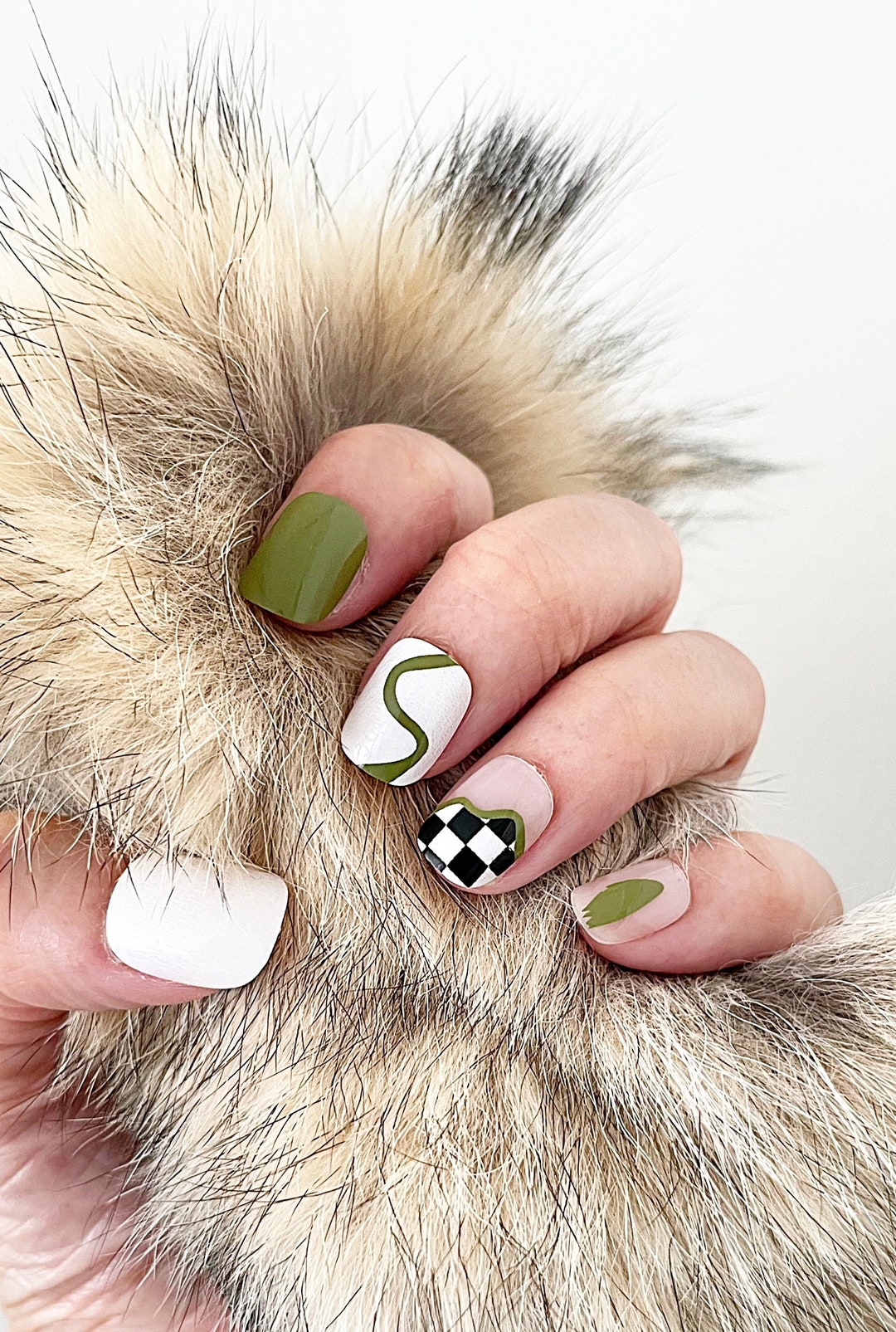 NN281 Glossy Green Checker Board Short Square Press on Nails Fake Nails ...