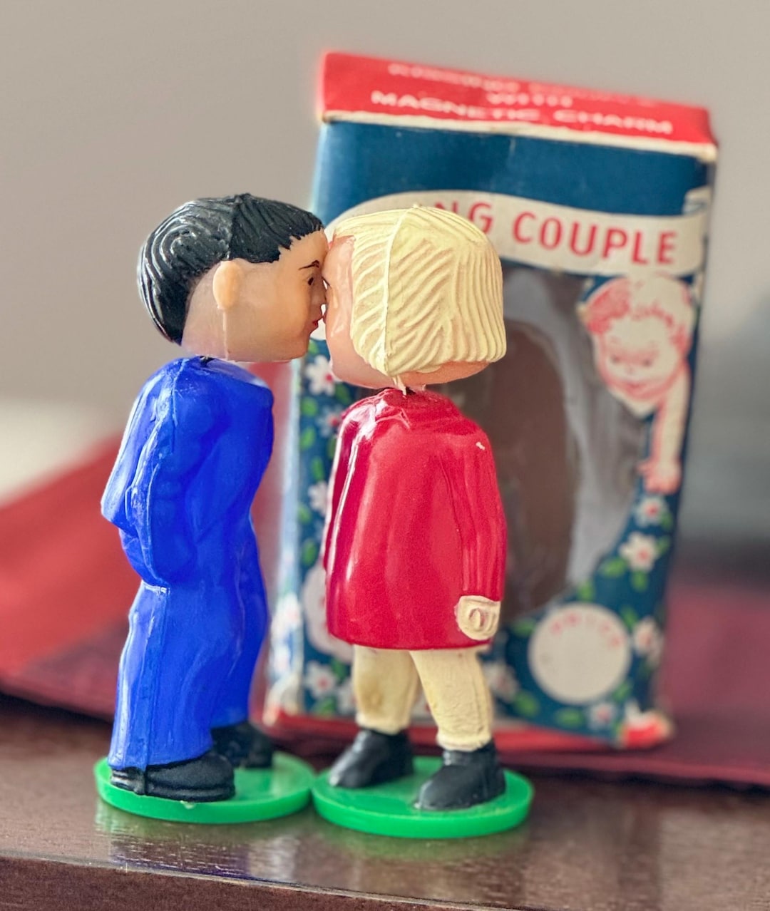Vintage Kissing Couple Toy-made in Hong Kong-in Box-magnetic Bobble ...