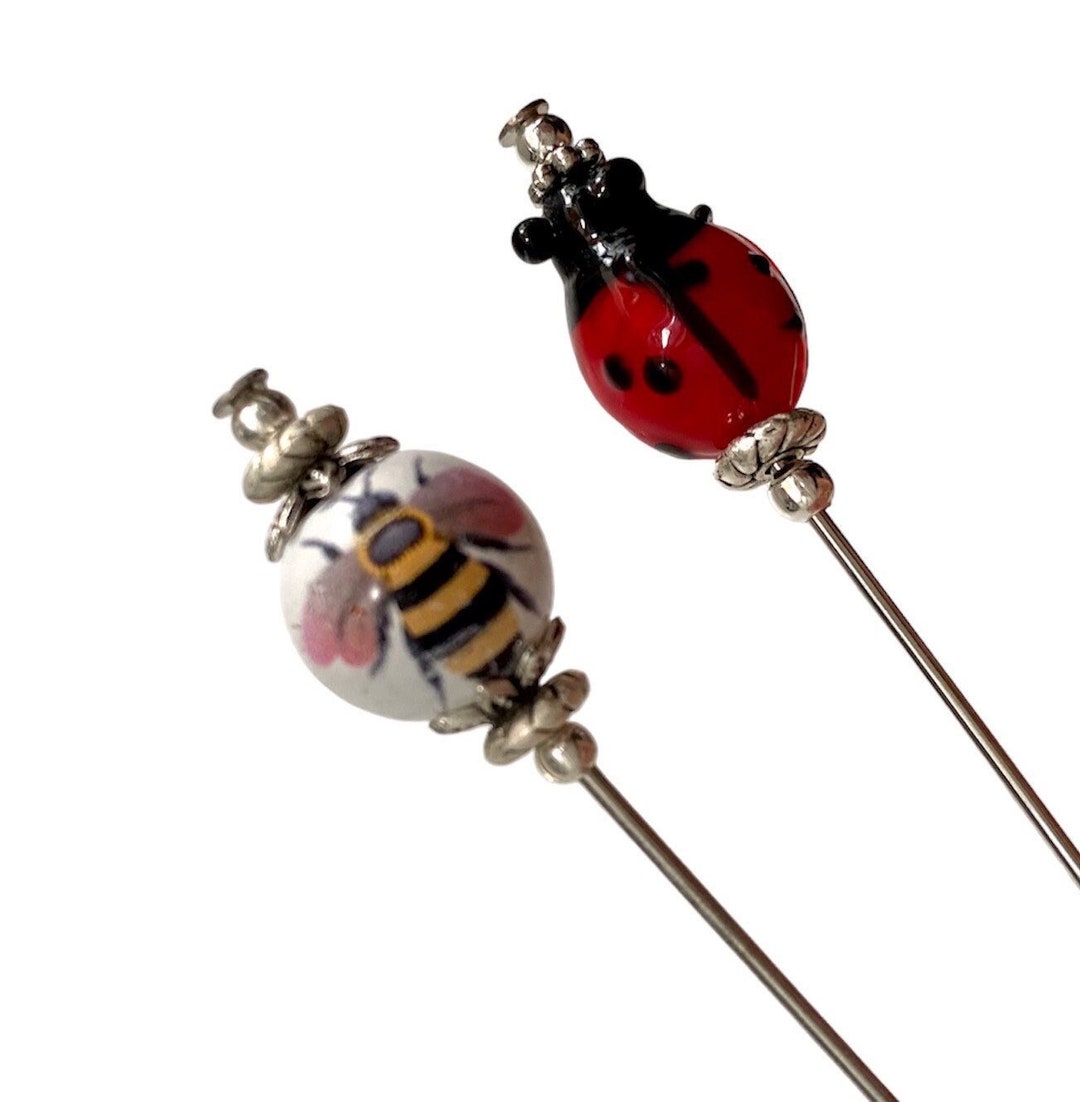 2x Hat Pins Bumblebee Ladybird Brooch Vintage Antique Style Hat Pin ...