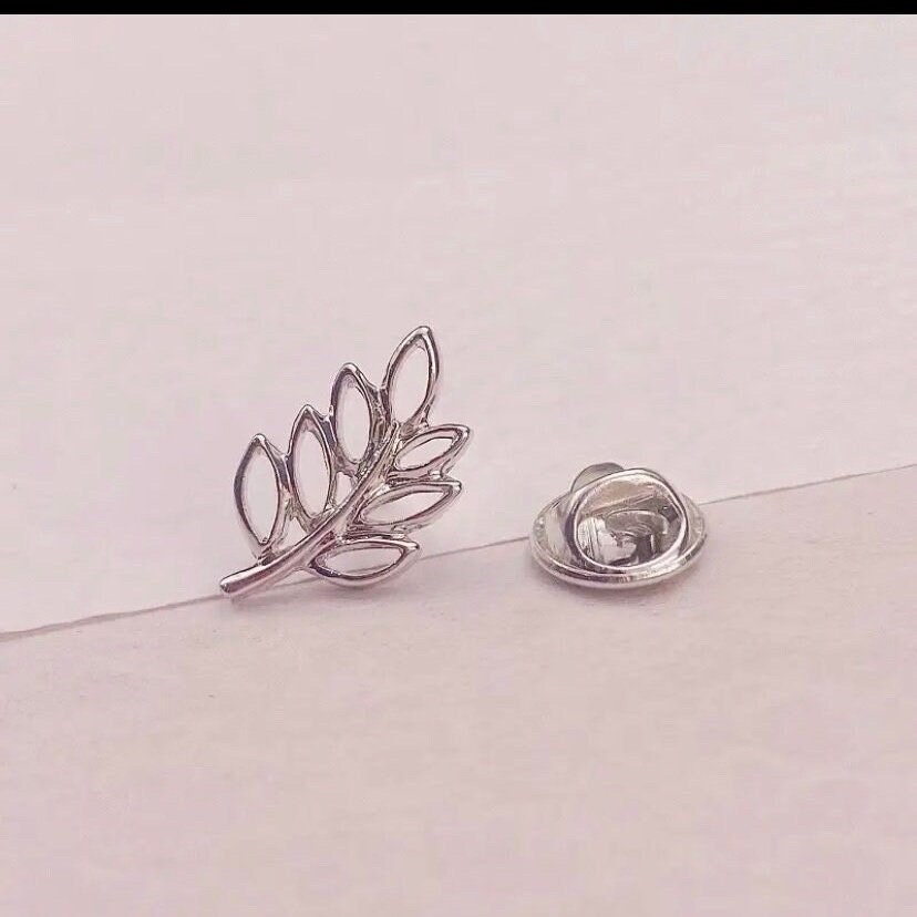 Leaf Gold or Silver Button Pin, Dainty Heart Lapel or Blouse Pin, Heart ...