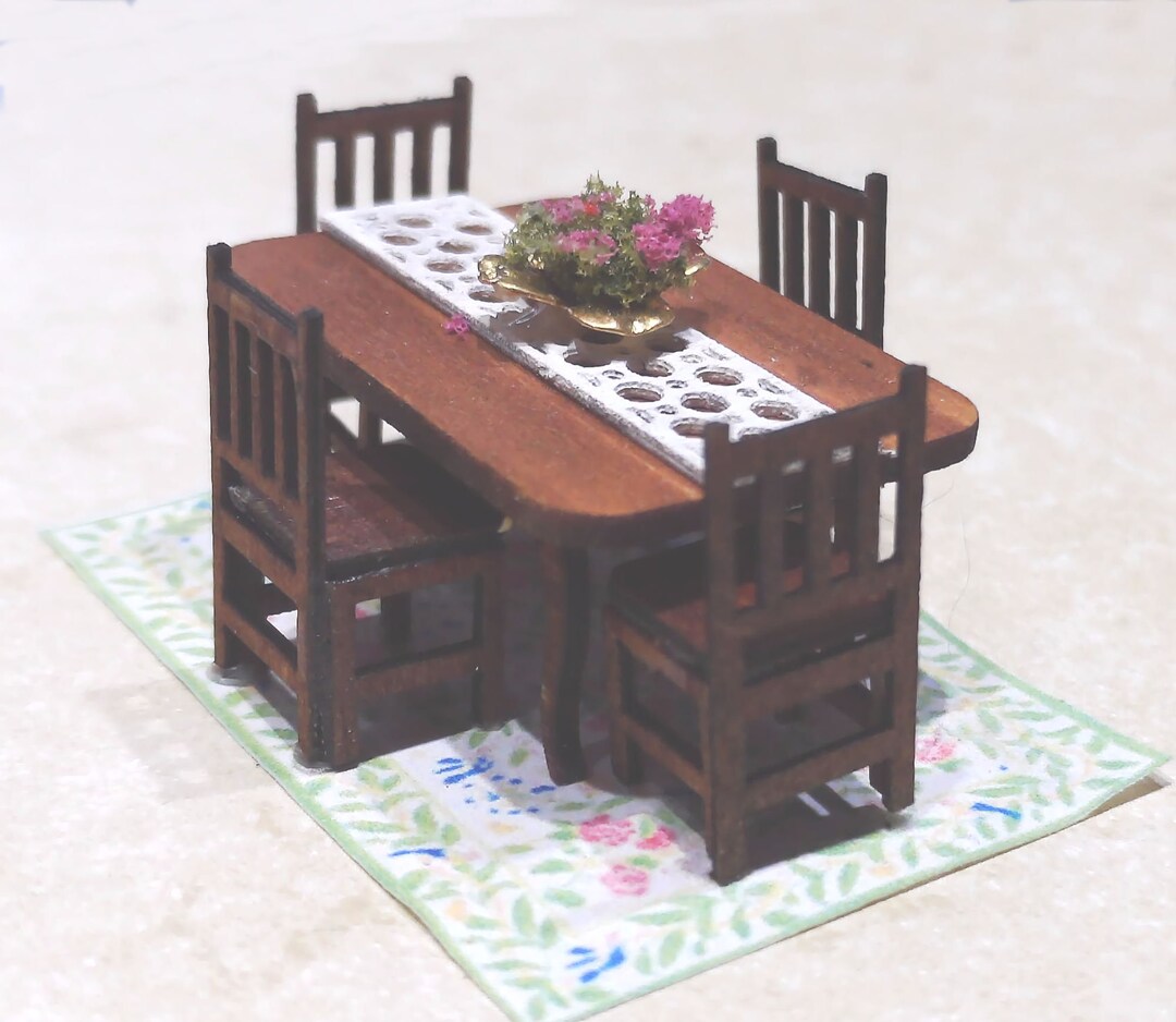Miniature Dining Room Set: Quarter Scale Table With 4 Chairs With a ...