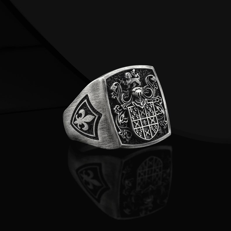 Custom Crest Signet Ring Coat of Arms Ring Custom Rings for - Etsy ...