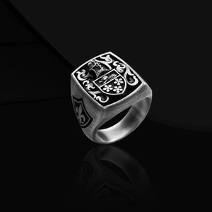 Custom Signet Ring Family Crest Coat of Arms Ring, Davey Crest Classic ...