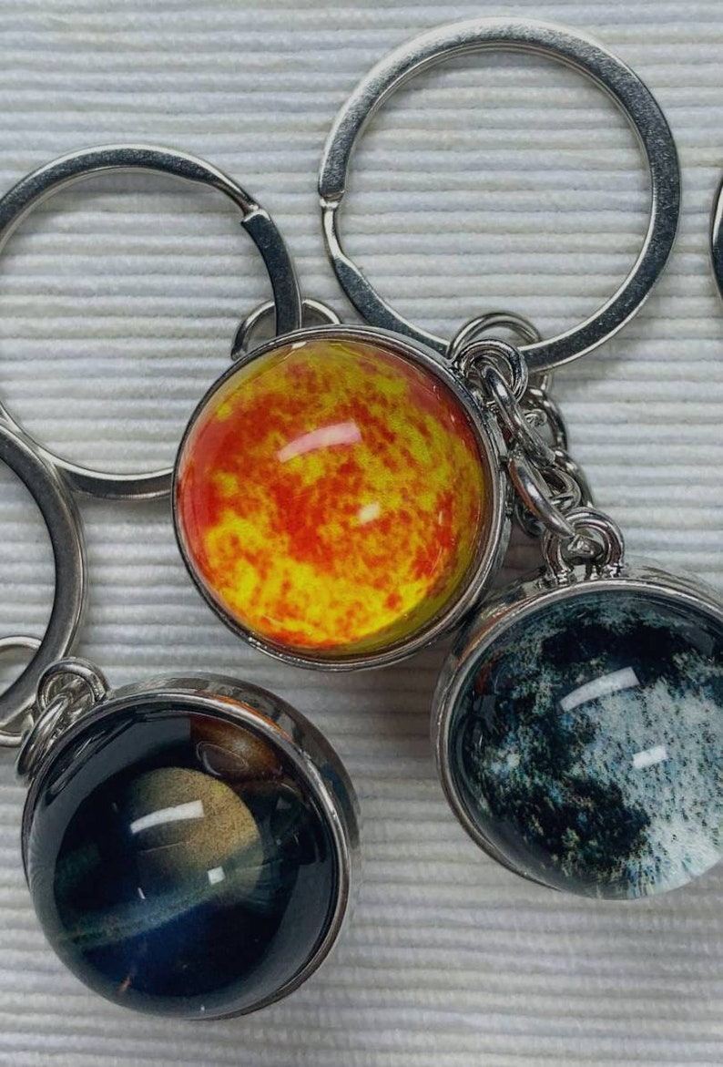 Glow in the Dark Planet Key Chains Jupter Moon Earth Mars Sun Mercery ...