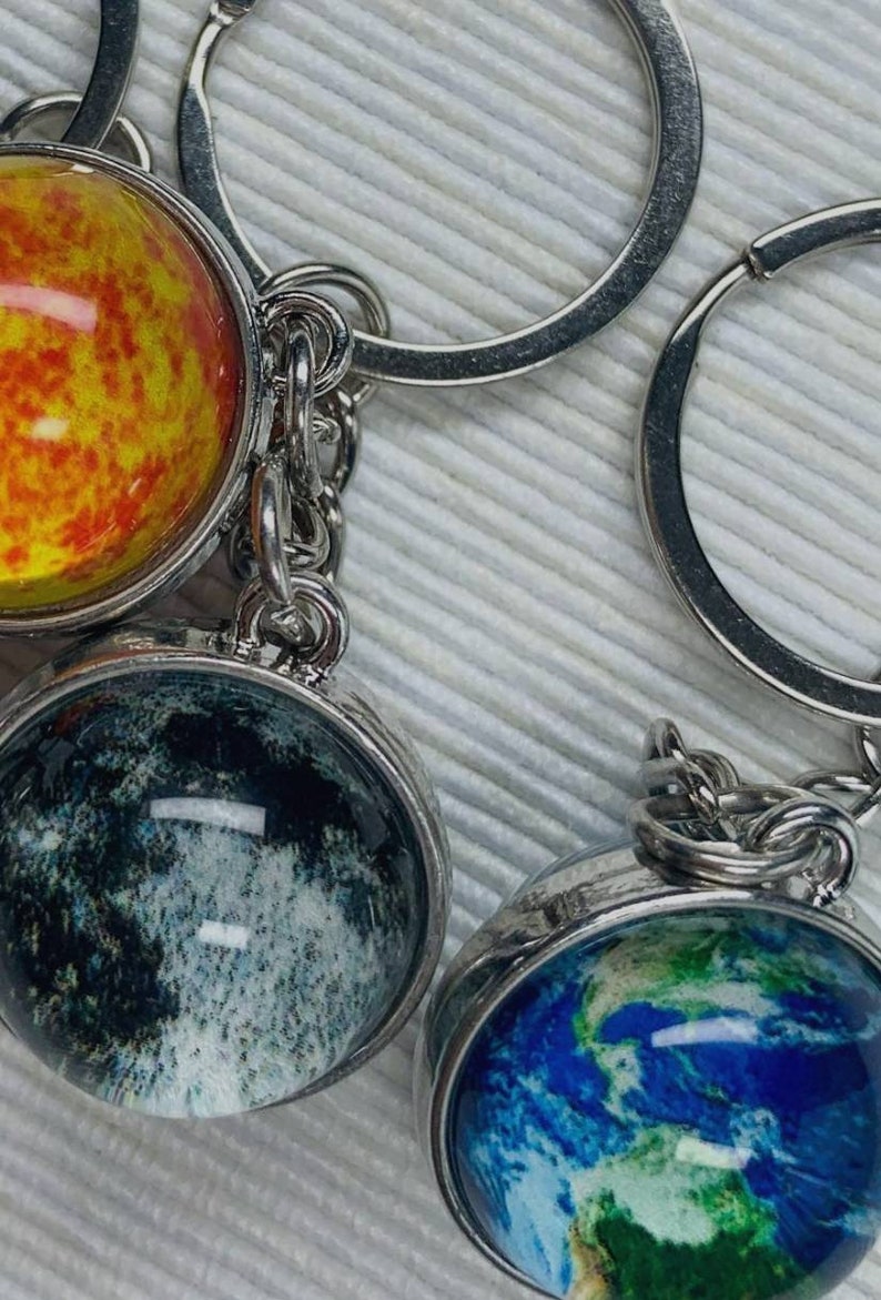 Glow in the Dark Planet Key Chains Jupter Moon Earth Mars Sun Mercery ...