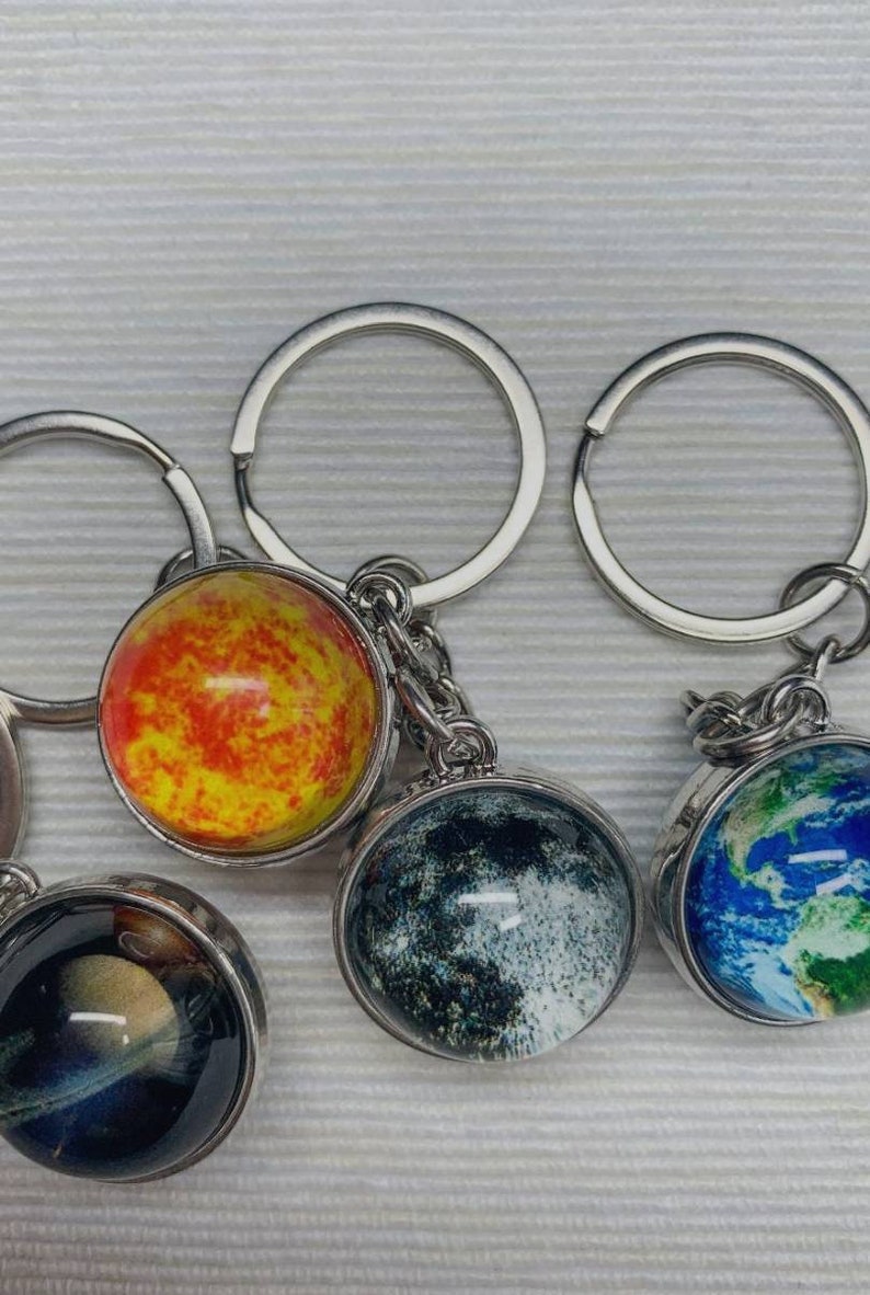 Glow in the Dark Planet Key Chains Jupter Moon Earth Mars Sun Mercery ...