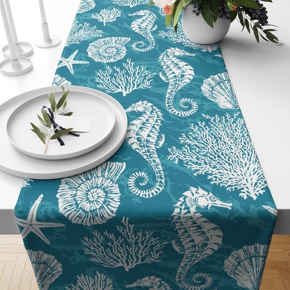 Aqua table runner store