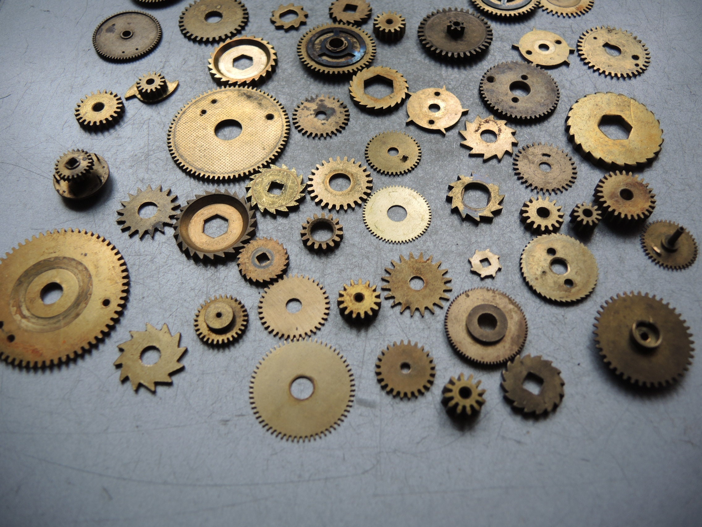 Lot of 50 Vintage Alarm Clock Gears Knobs / Clock Parts / - Etsy