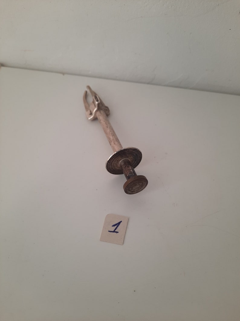 ONE Vintage Sugar Ice Cube Pick up Tongs / Mechanical Olive Grabber ...