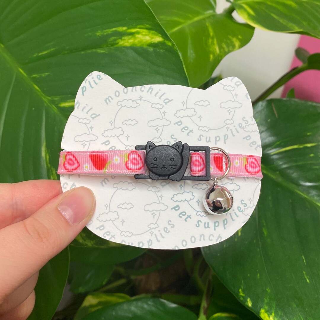 Strawberry Cat Collar ~ Cute Handmade Cat Accessories ~ Fruit Cat ...