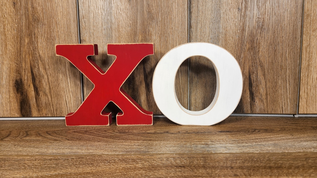 XO! Free Standing Wood Letters Representing a Kiss and a Hug. It's a ...