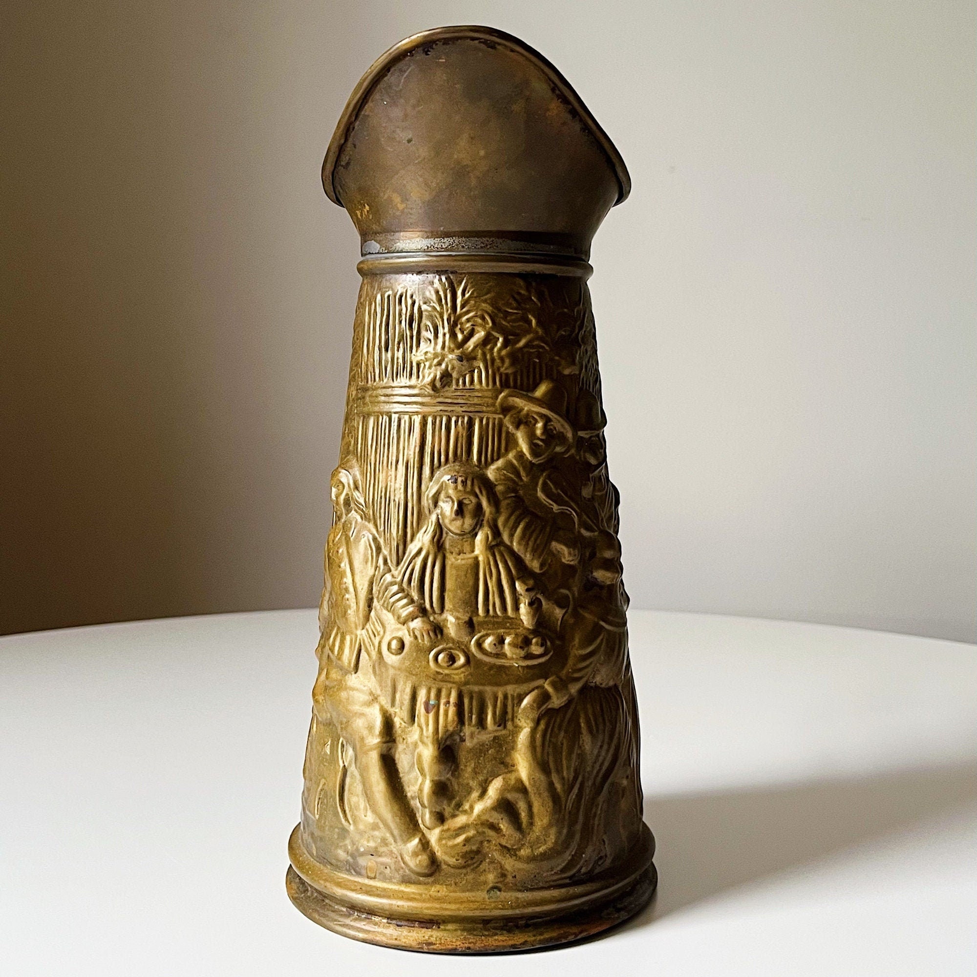 Peerage Brass Pitcher With a Raised English Tavern Design - Etsy