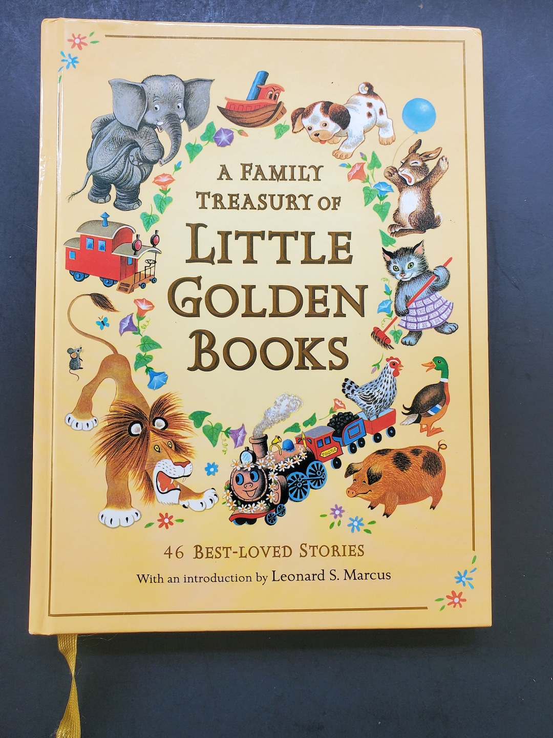 A Family Treasury of Little Golden Books 46 Best-loved Stories 1998 ...