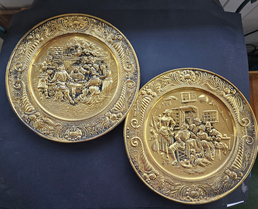 Vintage Brass Wall Plates With Colonial Tavern Scenes - Made in England ...