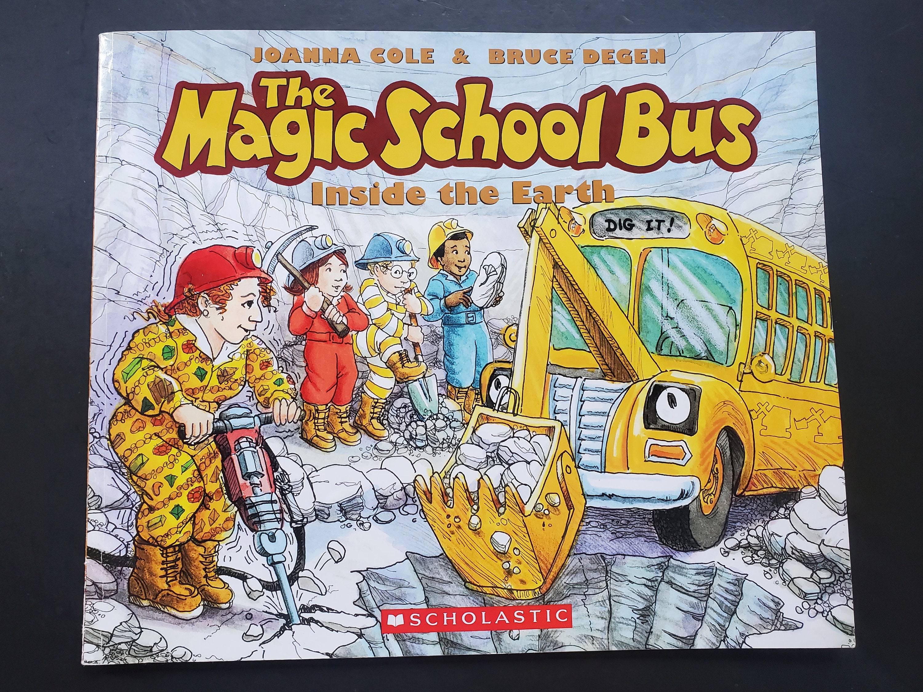 The Magic School Bus Inside the Earth 1987 Softcover Edition - Etsy