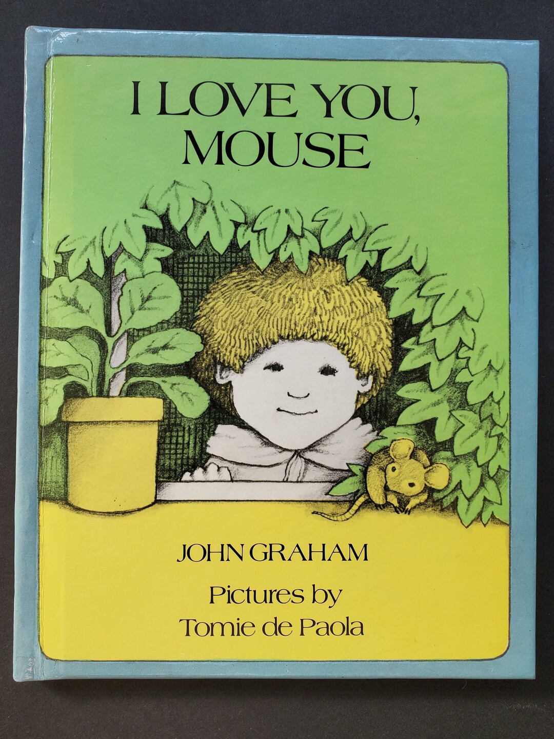 I Love You, Mouse by John Graham With Pictures by Tomie De Paola 1976 ...