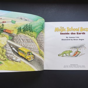 The Magic School Bus Inside the Earth - 1987 Softcover Edition - Etsy