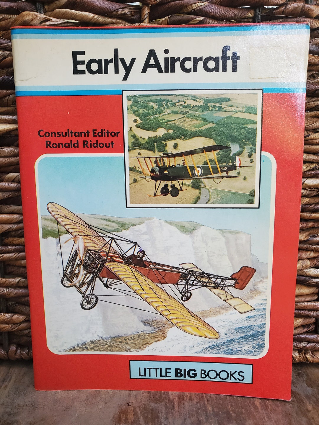 Little Big Books - Early Aircraft by Mark Hewish - 1979 - Etsy