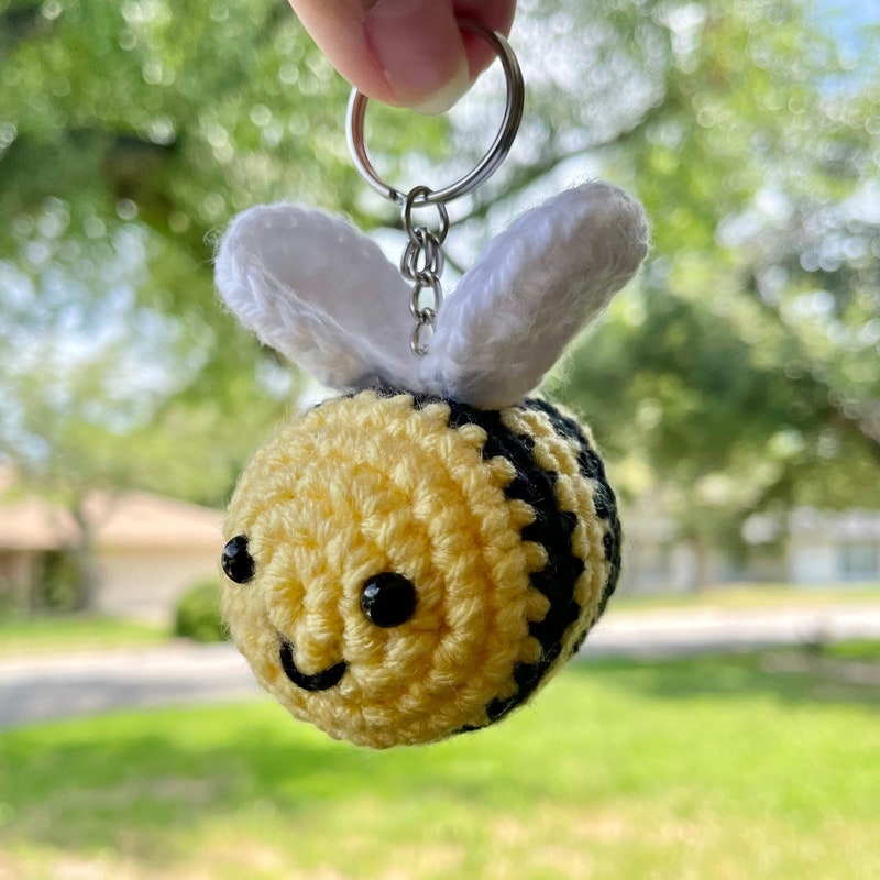 Crochet Bee Keychain - Etsy
