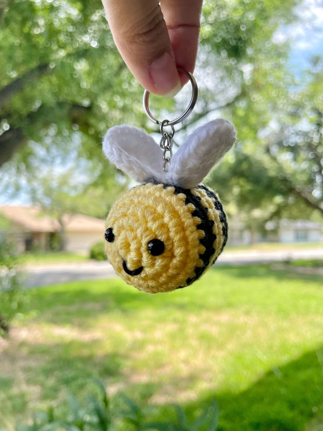 Crochet Bee Keychain, Cute Bee Keychain for Backpack, Handmade Yellow ...