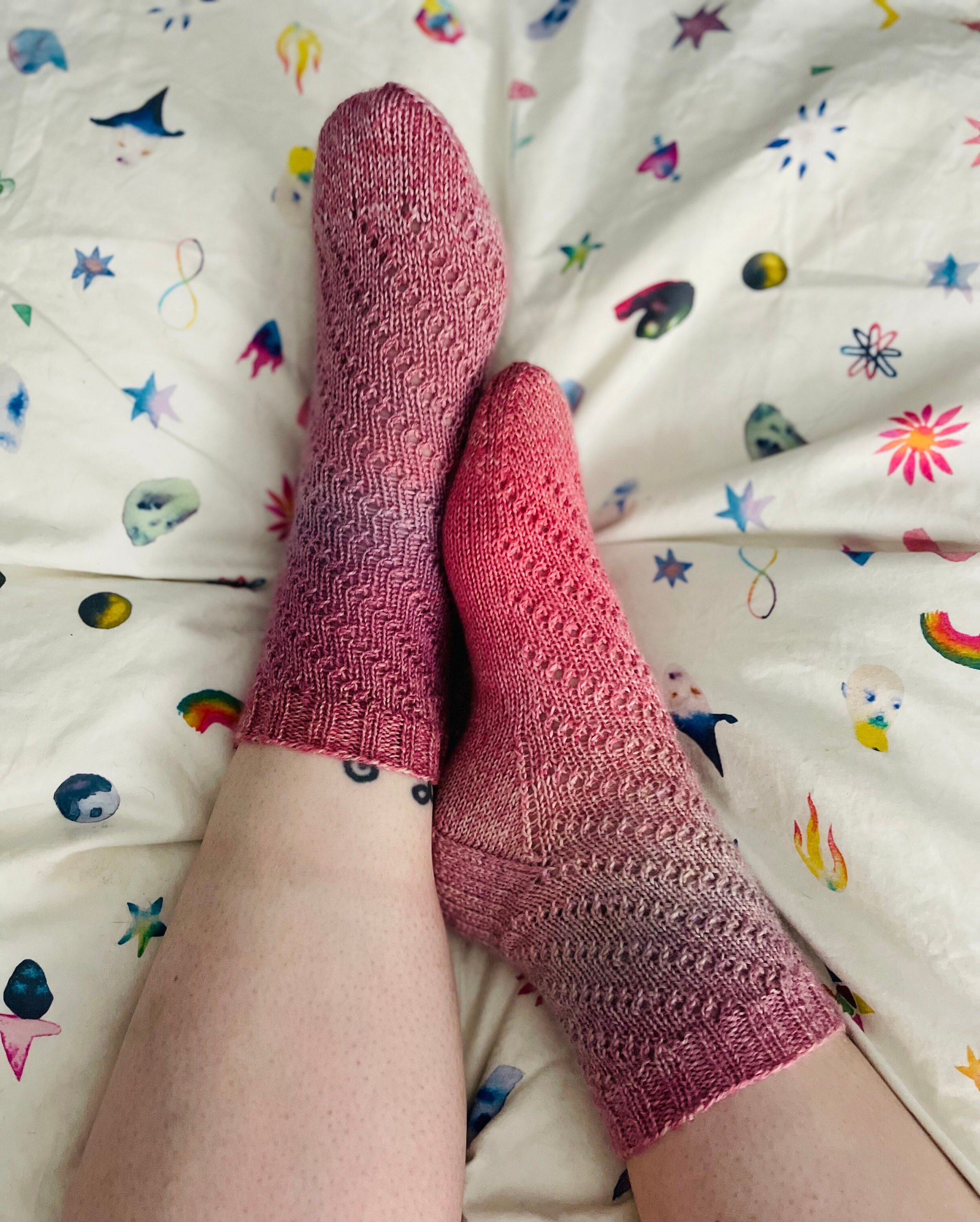 Grace Socks - Eyelet Lace Sock Knitting Pattern - Etsy