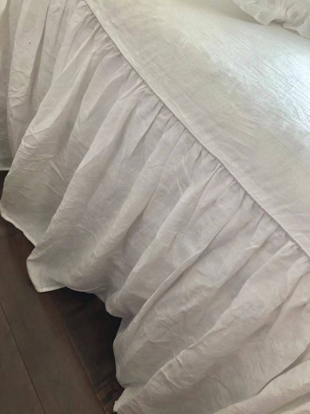 White Bedspread With Gathered Ruffle Fall, Linen Bedspread, Ruffle ...