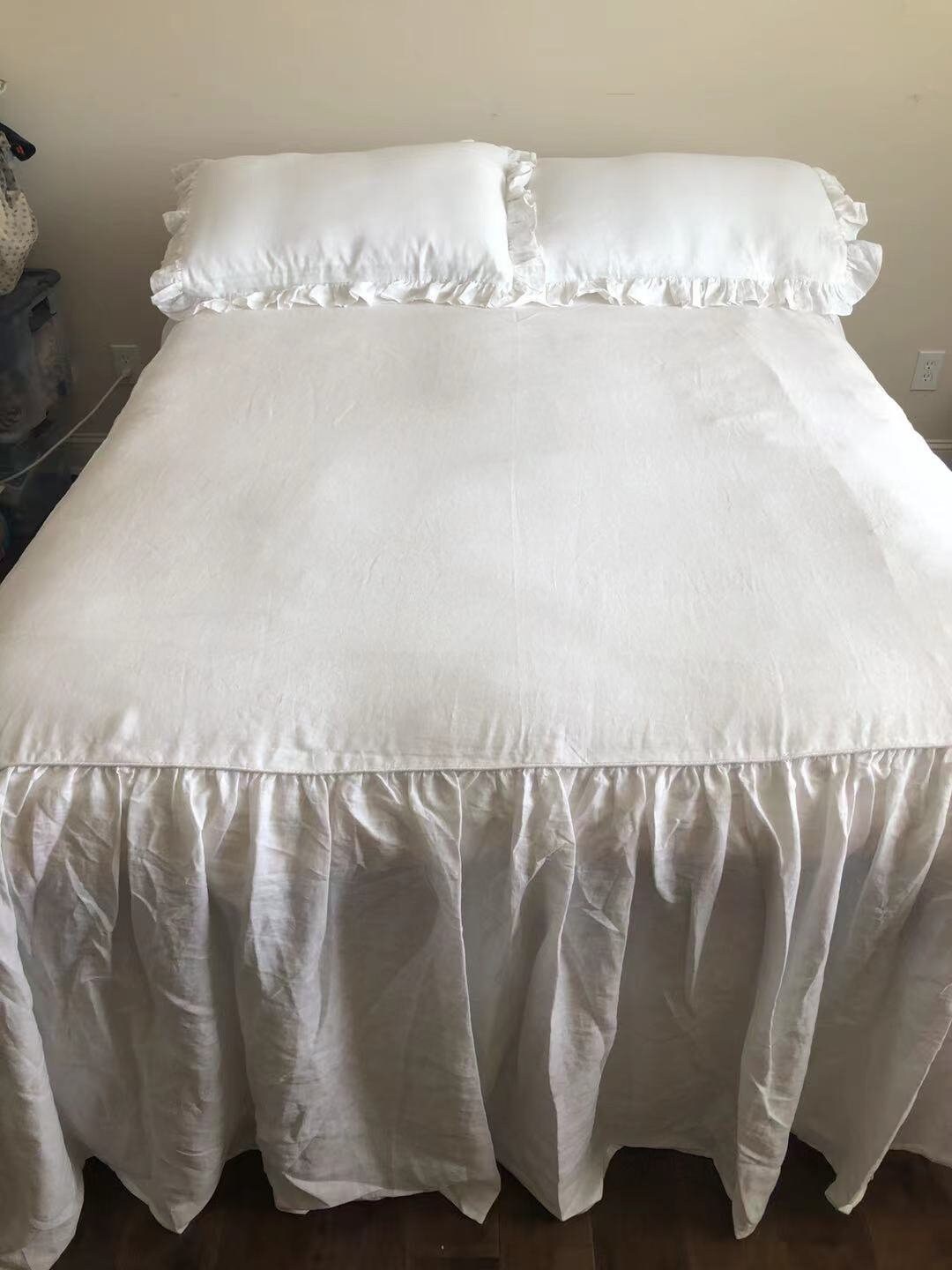 White Bedspread With Gathered Ruffle Fall, Linen Bedspread, Ruffle ...