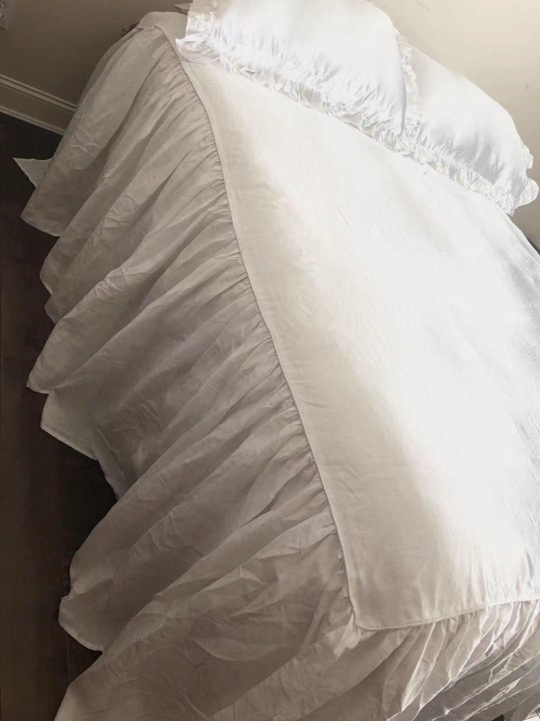 White Bedspread With Gathered Ruffle Fall, Linen Bedspread, Ruffle ...