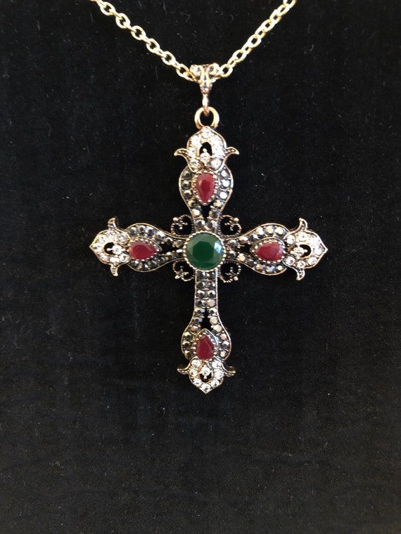 Baroque Cross Pendant Necklace - Etsy