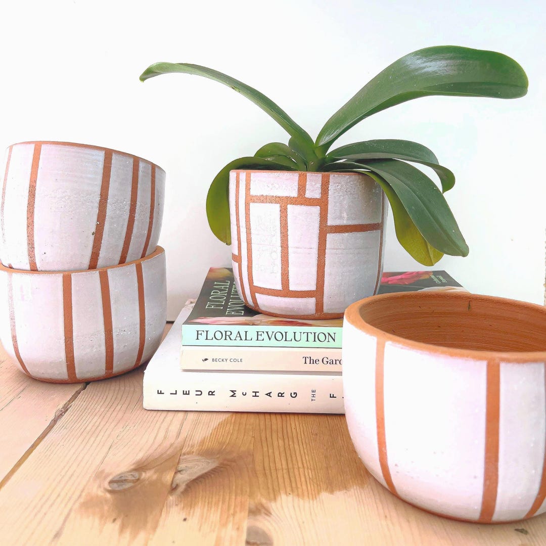 Large Terracotta and White Grid Plant Pot With Drainage Hole Ceramic ...