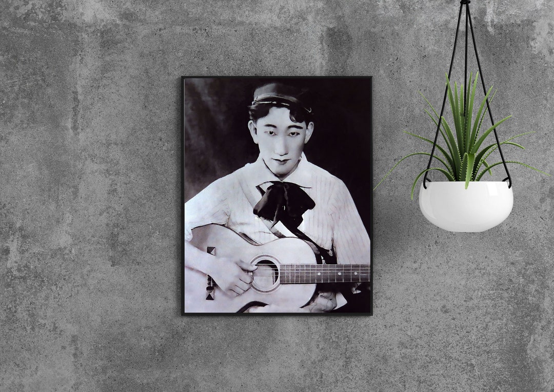1919 Singer With Guitar Photo: Vintage Style Wall Art - Etsy