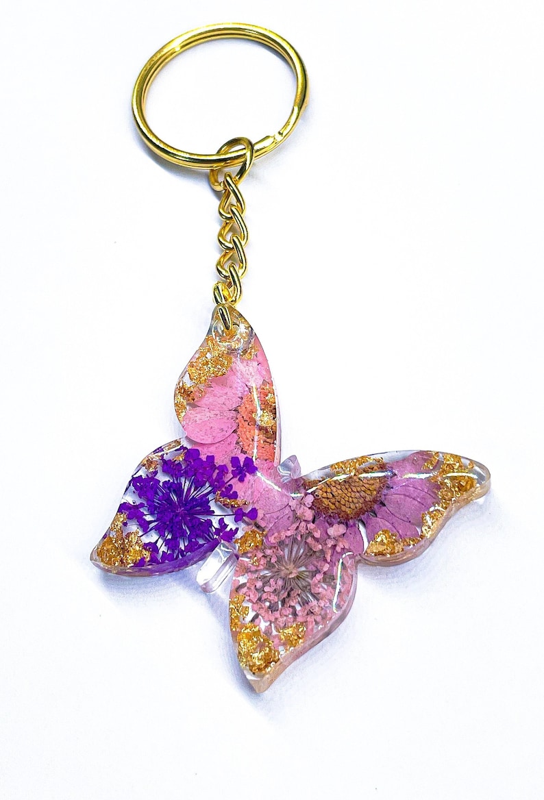 Floral Butterfly Resin Keychain: Handmade Pressed Flower Keyring - Etsy