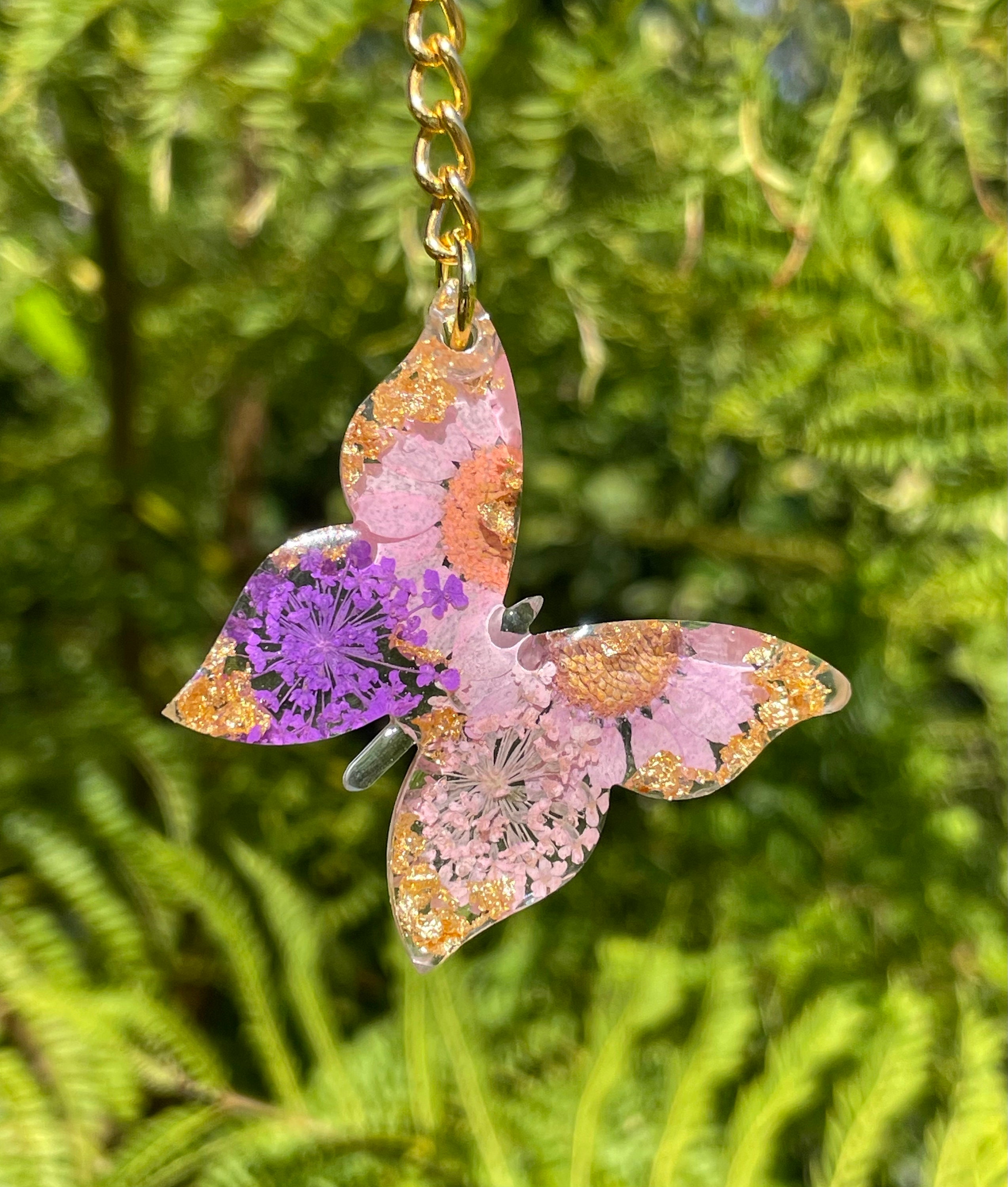 Floral Butterfly Resin Keychain: Handmade Pressed Flower Keyring - Etsy