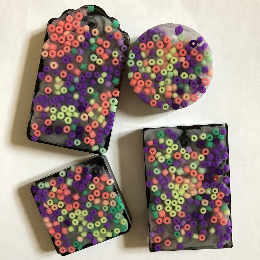 Resin Tags- Set of 4, Assorrted Shapes, Green/purple/pink Beads ...